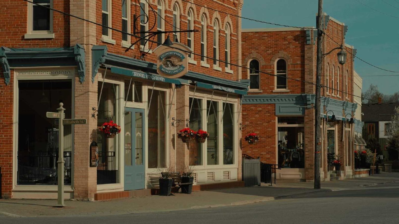 10 Best Small Towns near Toronto to Visit in 2024